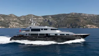 44m Warren Yachts motor yacht Silver Dream by Dubois joins the market